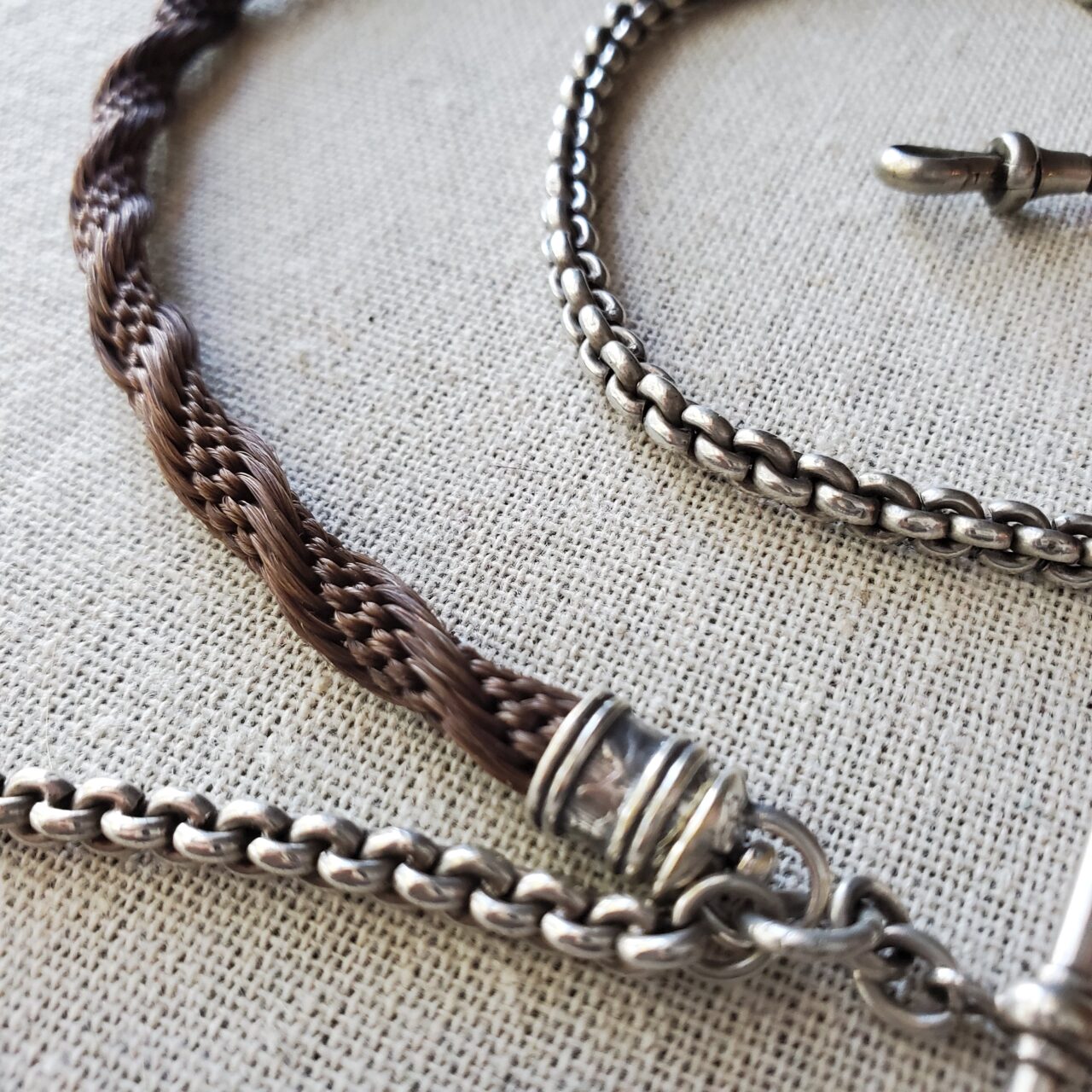 TABLE BRAIDING | Mementos Entwined